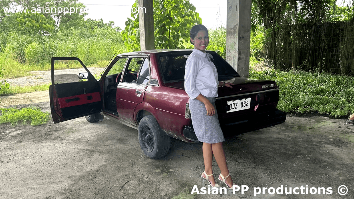 768 - Rea & friend in revving fun 17