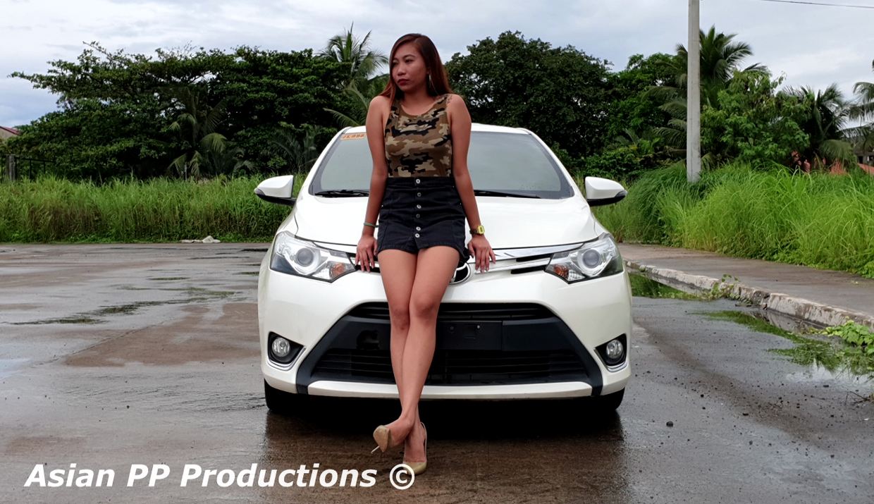 CustomVideo - 063 - Mikay Flooring Vios in high heels