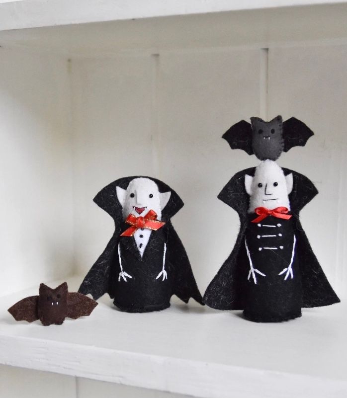 Pair Of Vampire Dolls With Pet Bats - Easy Halloween Sewing Pattern PDF ...