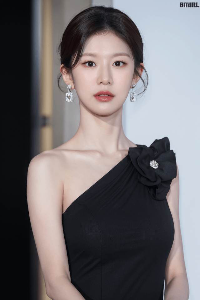 Go YoonJung 고윤정