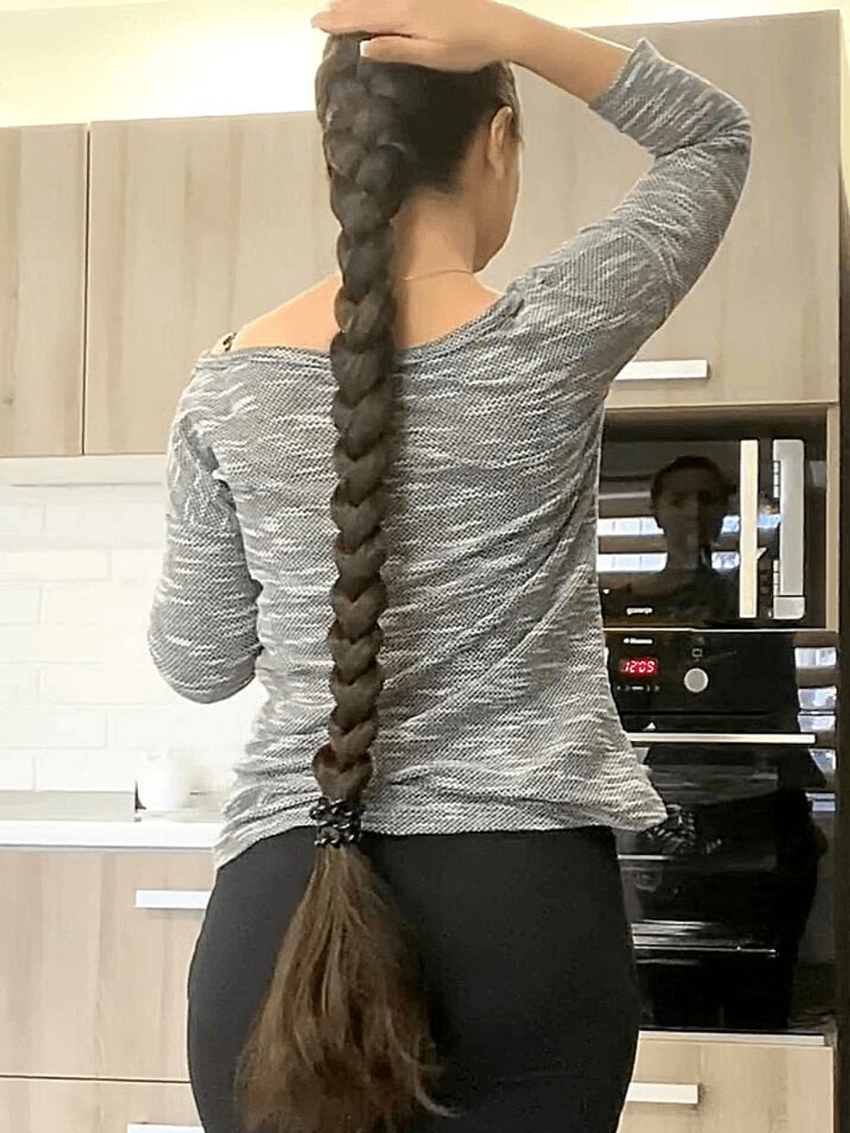 Video Celina Playing With Super Long Blonde Hair
