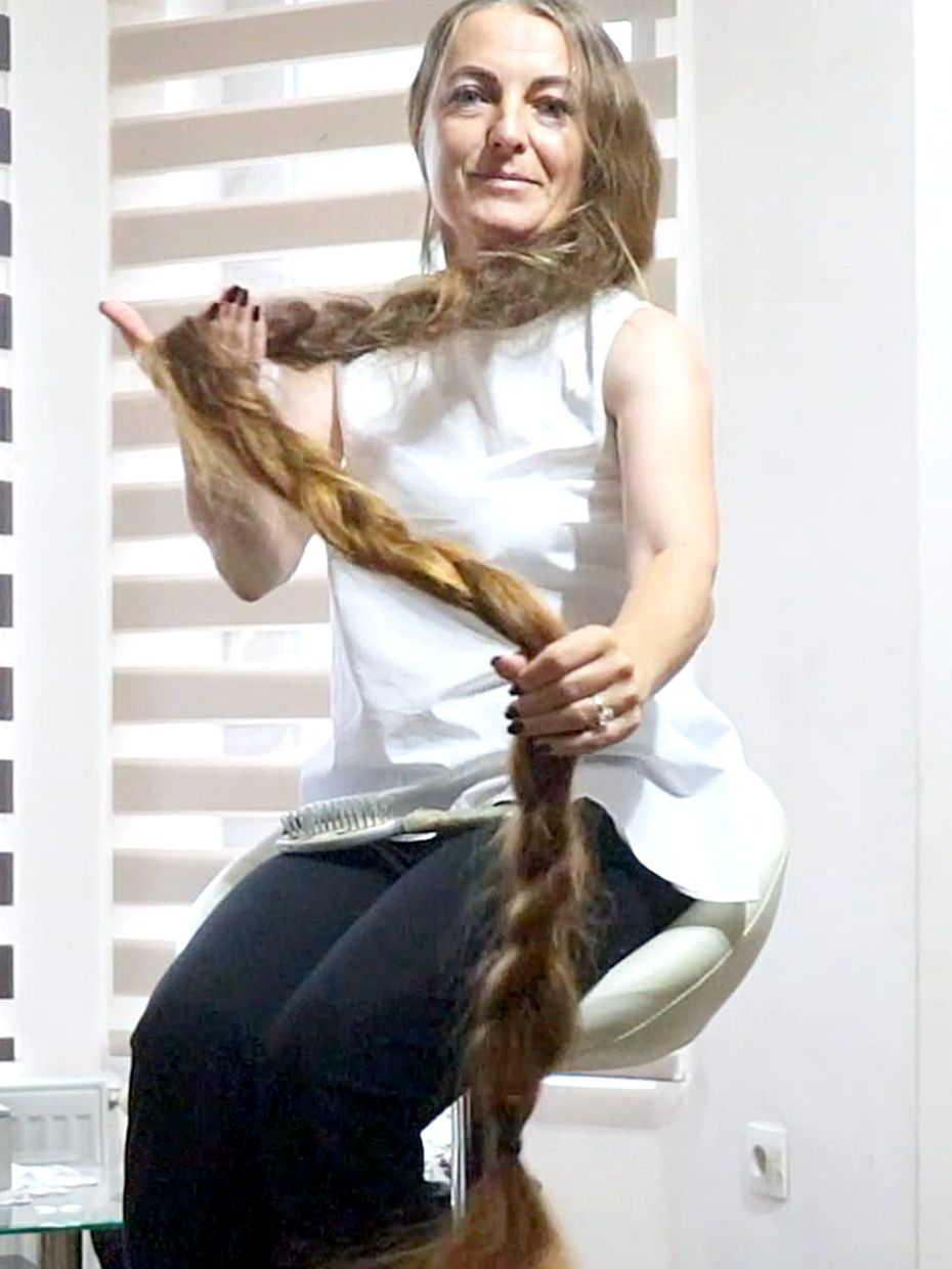 VIDEO - A very thick, massive mane