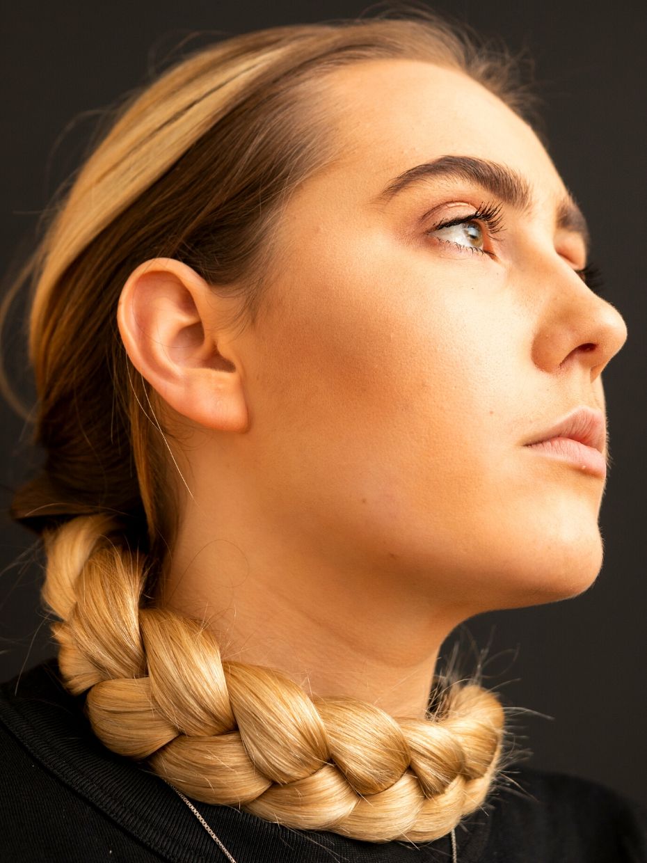 PHOTO SET - Iben's braid photoshoot