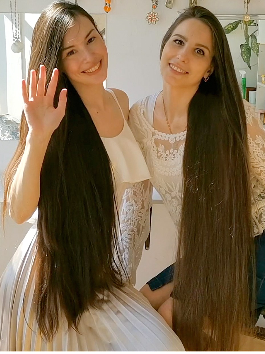 VIDEO - Long hair perfection and smelling
