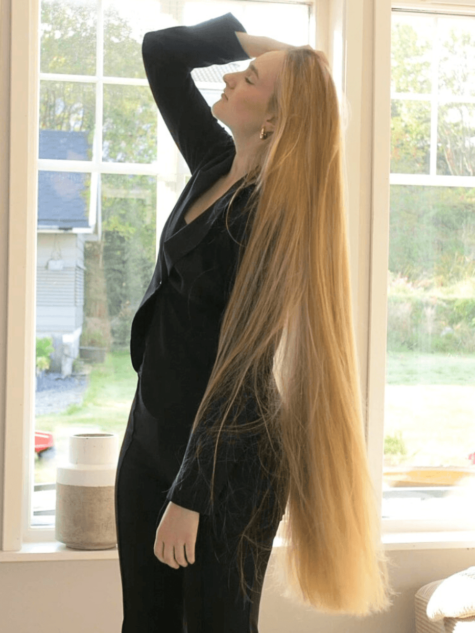 VIDEO - CEO of long hair