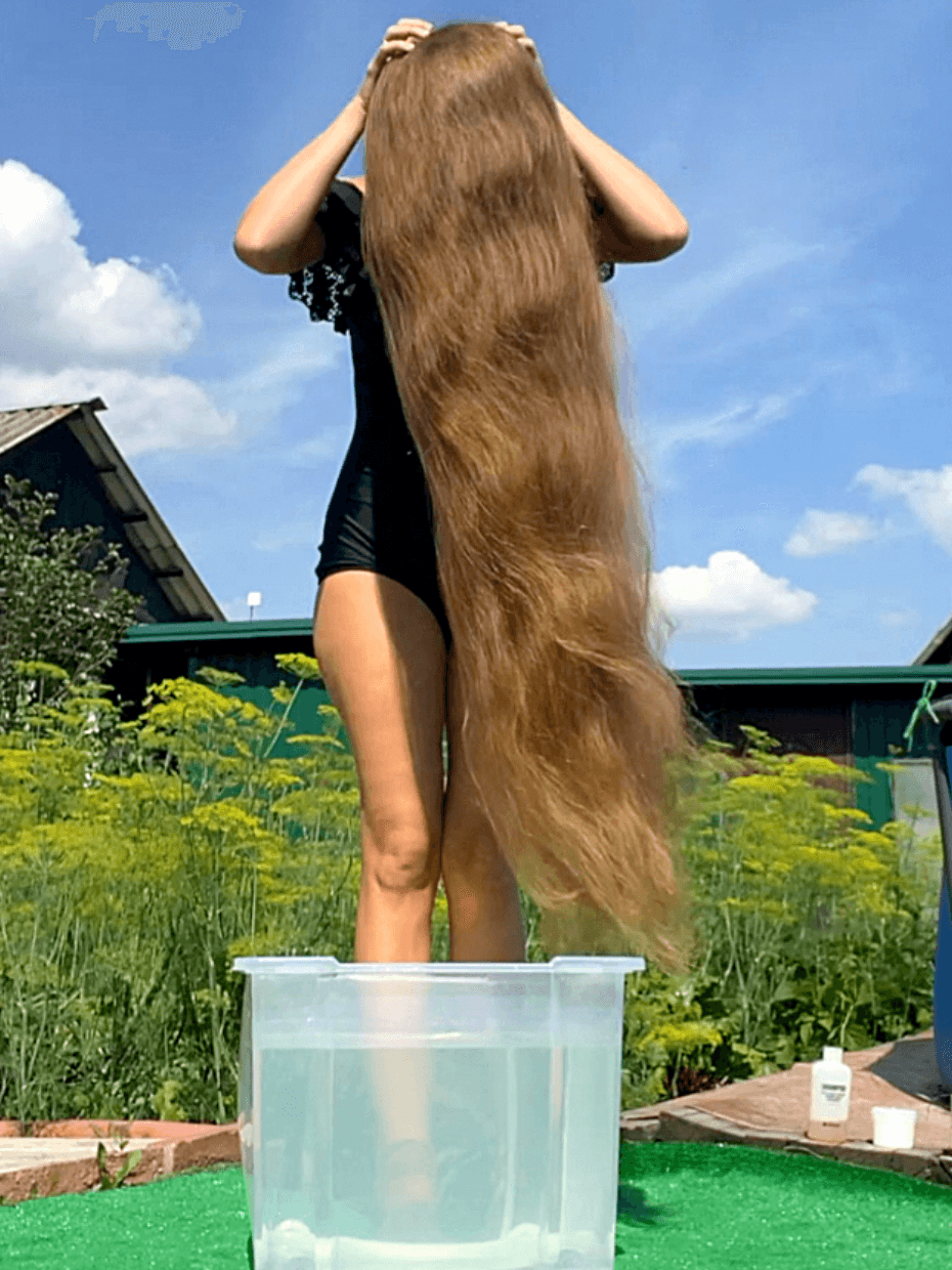 VIDEO - Super hair dunking