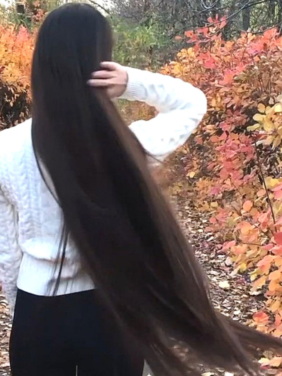 VIDEO - Dashik in red