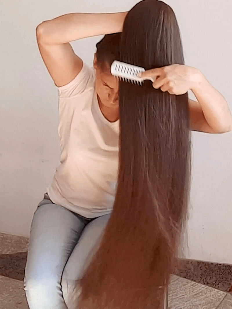 VIDEO - Christina's crimped hair