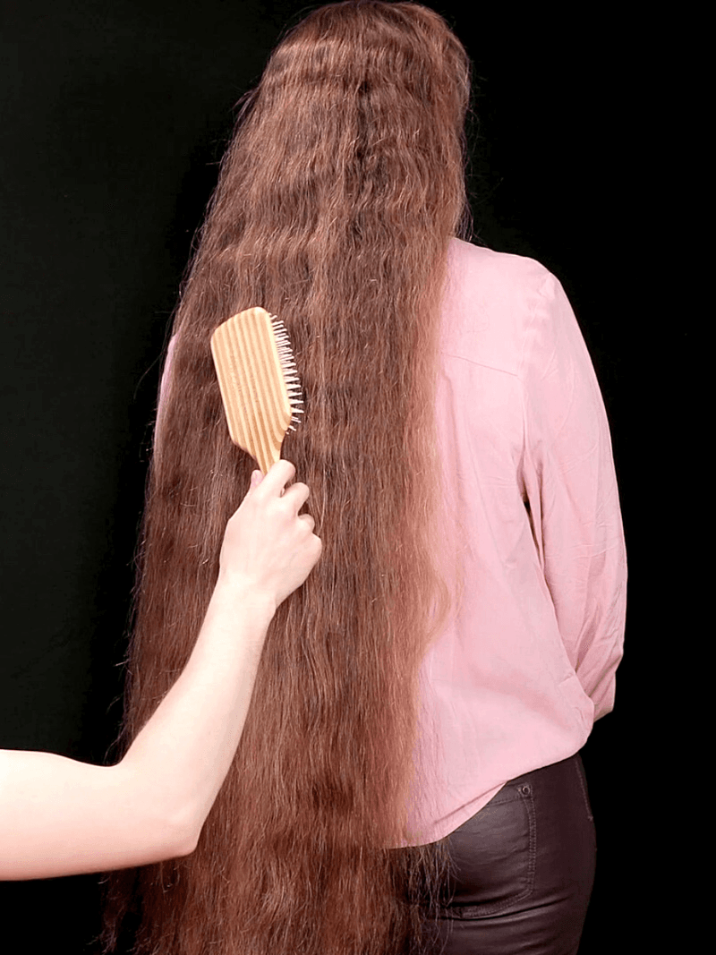 VIDEO - Ultra long hair play deluxe