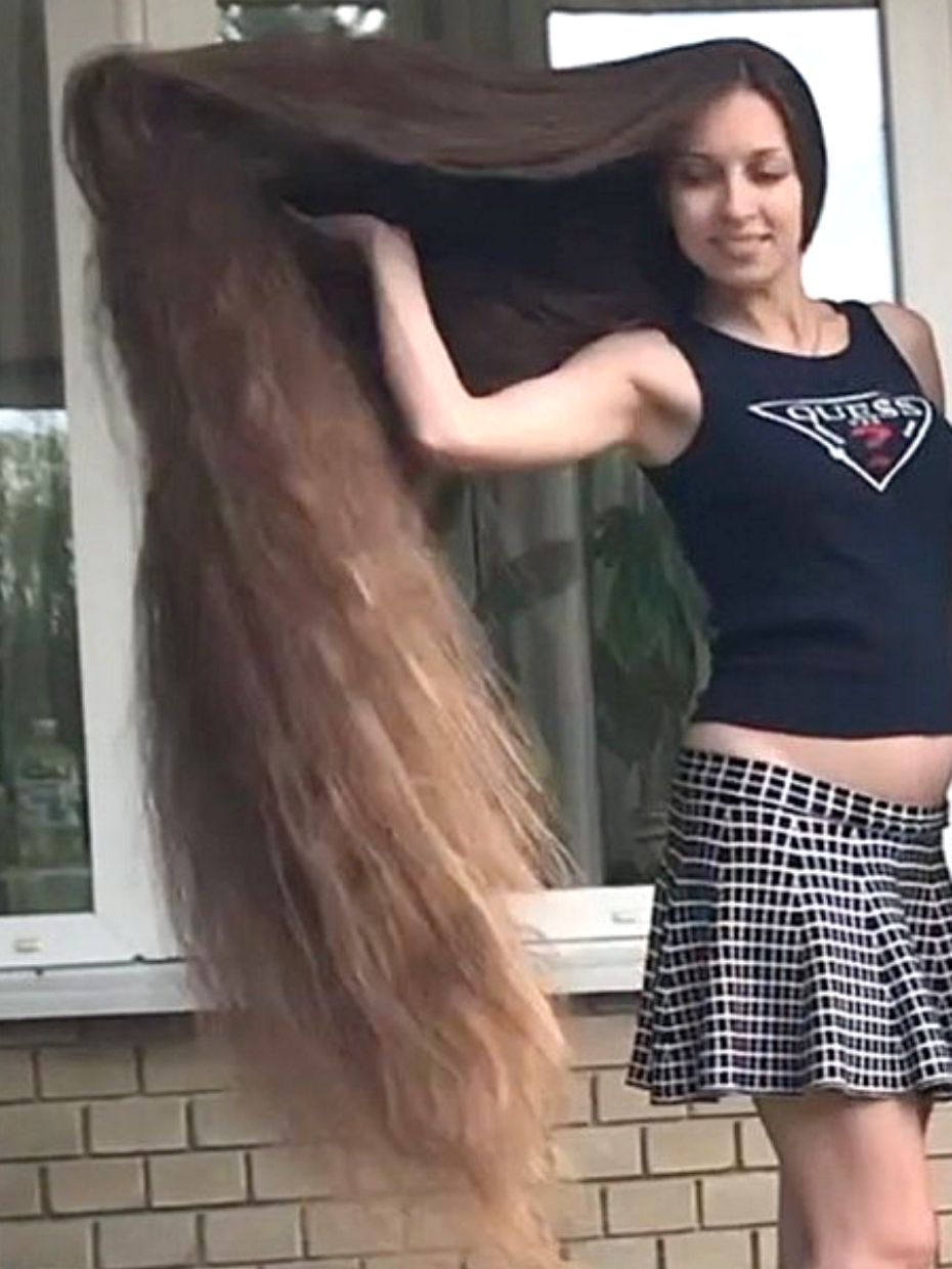 VIDEO - Long hair display deluxe