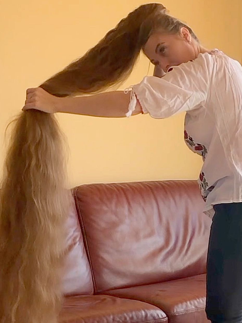 VIDEO - OMG! So much hair!