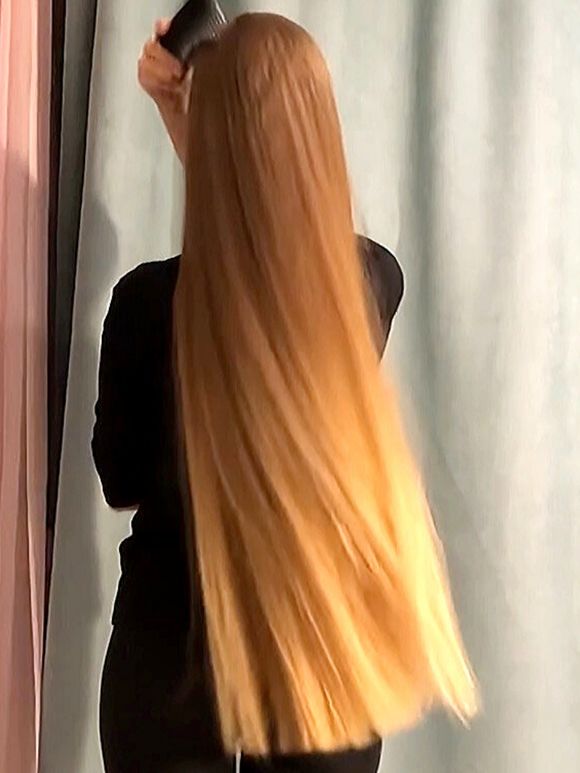 VIDEO - Long hair filming perfection