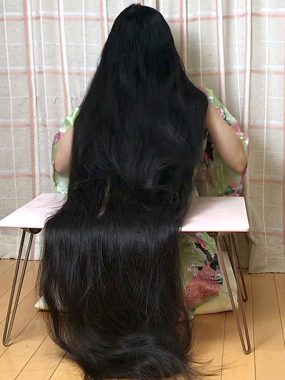 VIDEO - Rin's small table