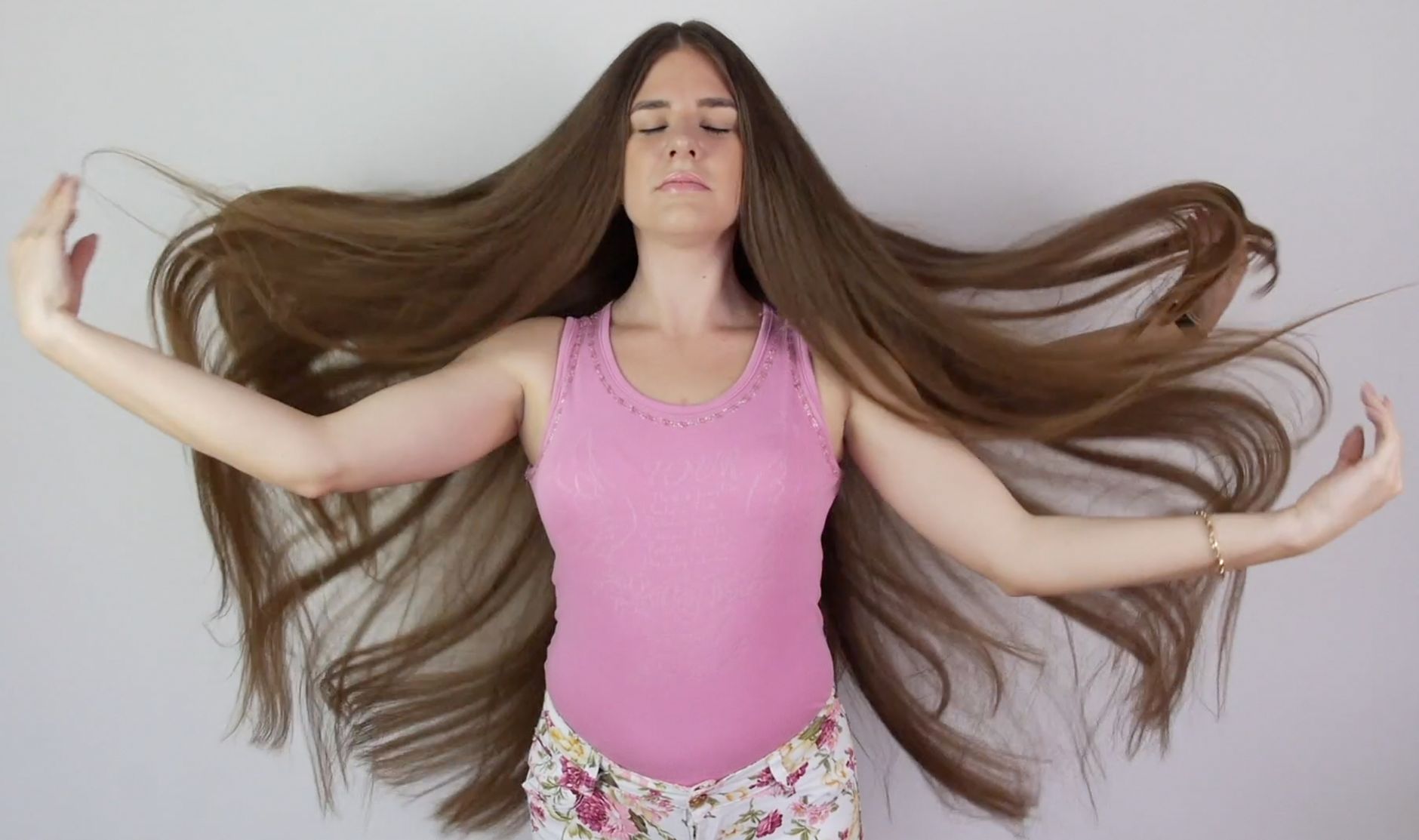 VIDEO - Super long special braid styling