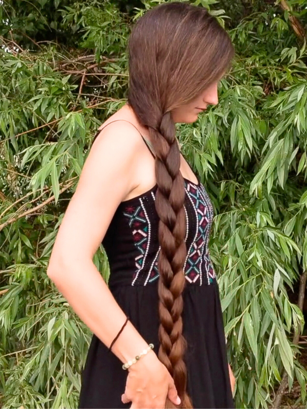 VIDEO - CEO of long hair