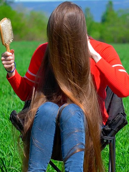 VIDEO - Extremely thick and heavy hair smelling and hair play