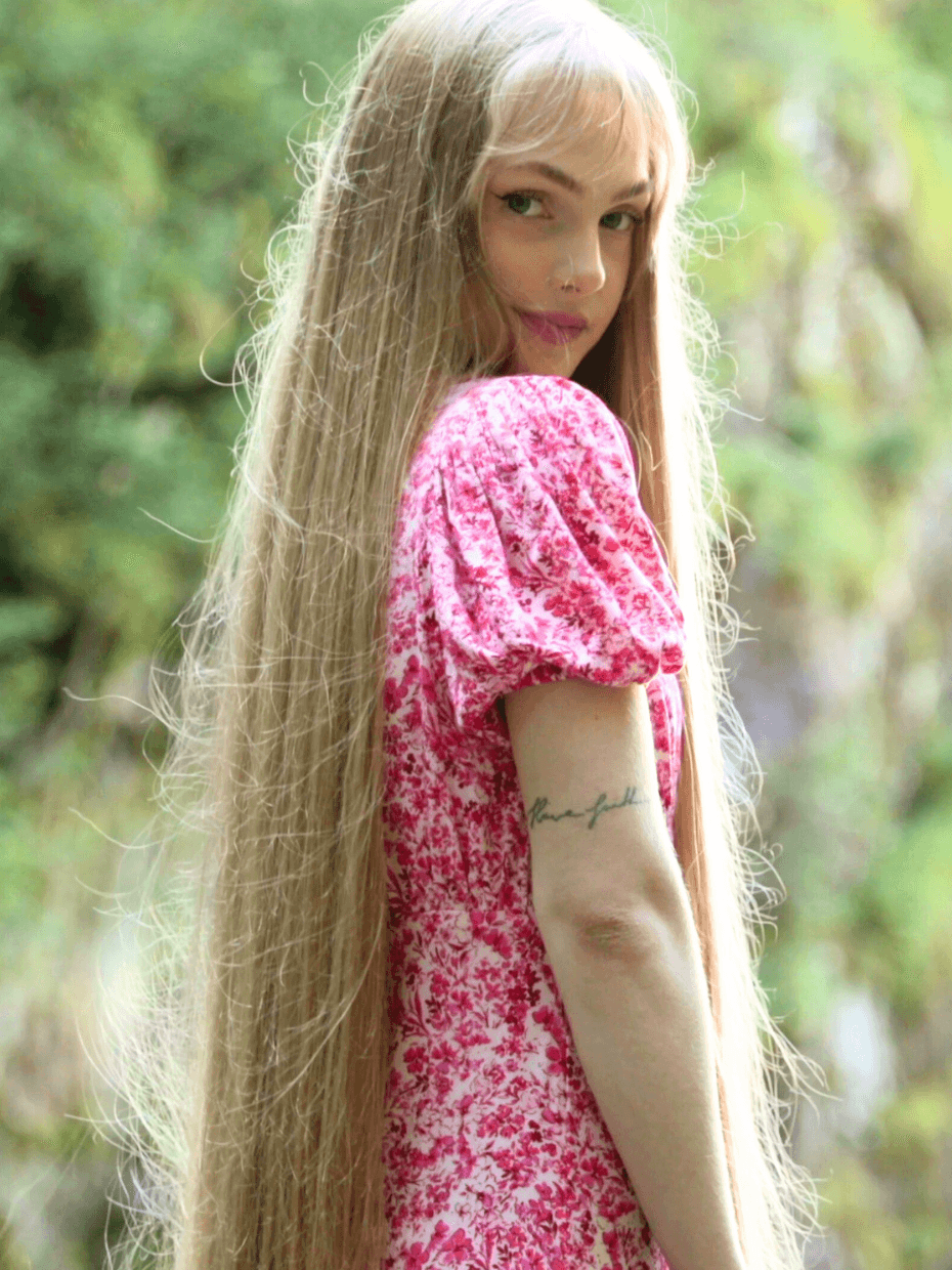 VIDEO - Longest hair dance