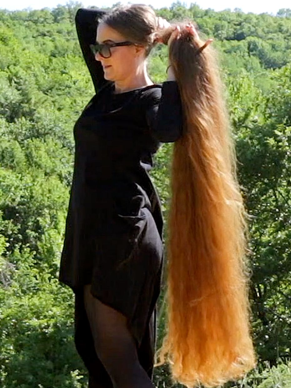 VIDEO - Extreme hair = Extreme hair play