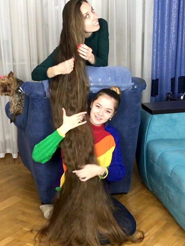 VIDEO - A queen of hair play