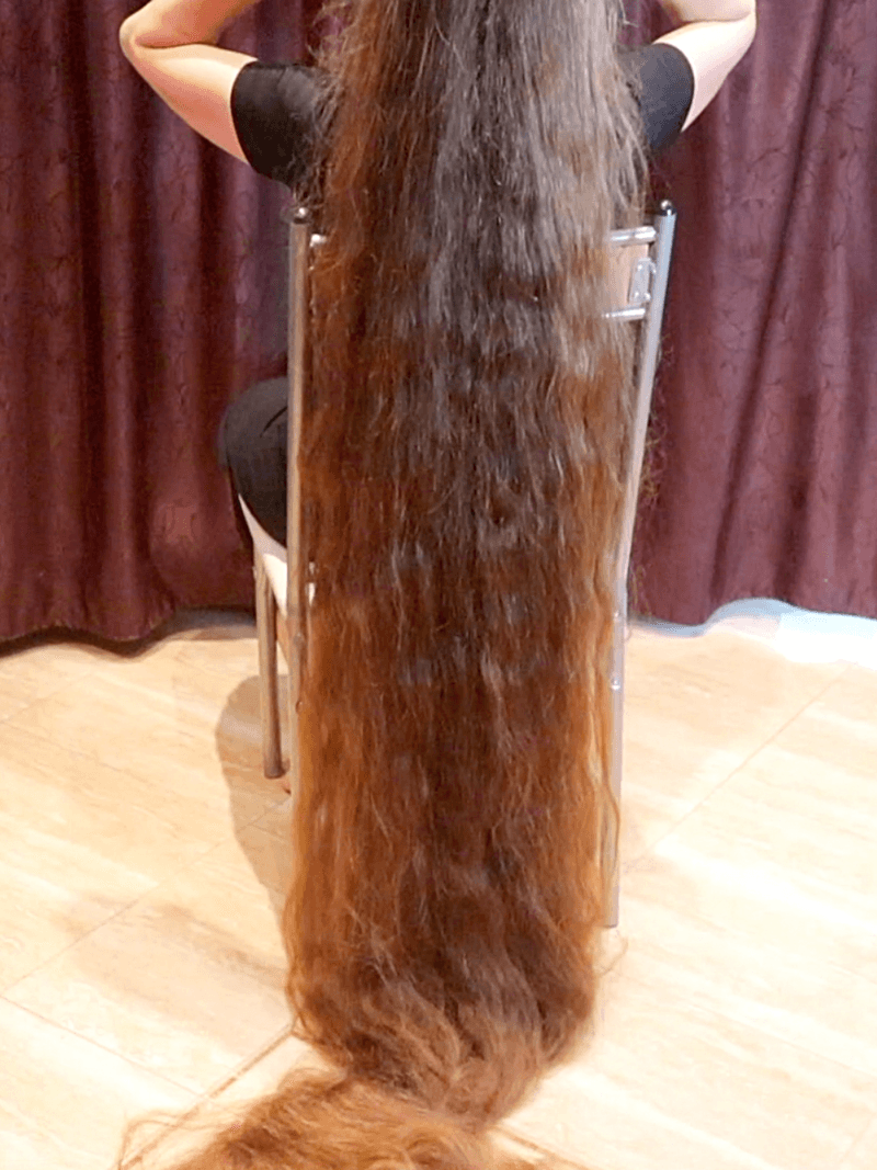 VIDEO - Long hair is always beautiful!