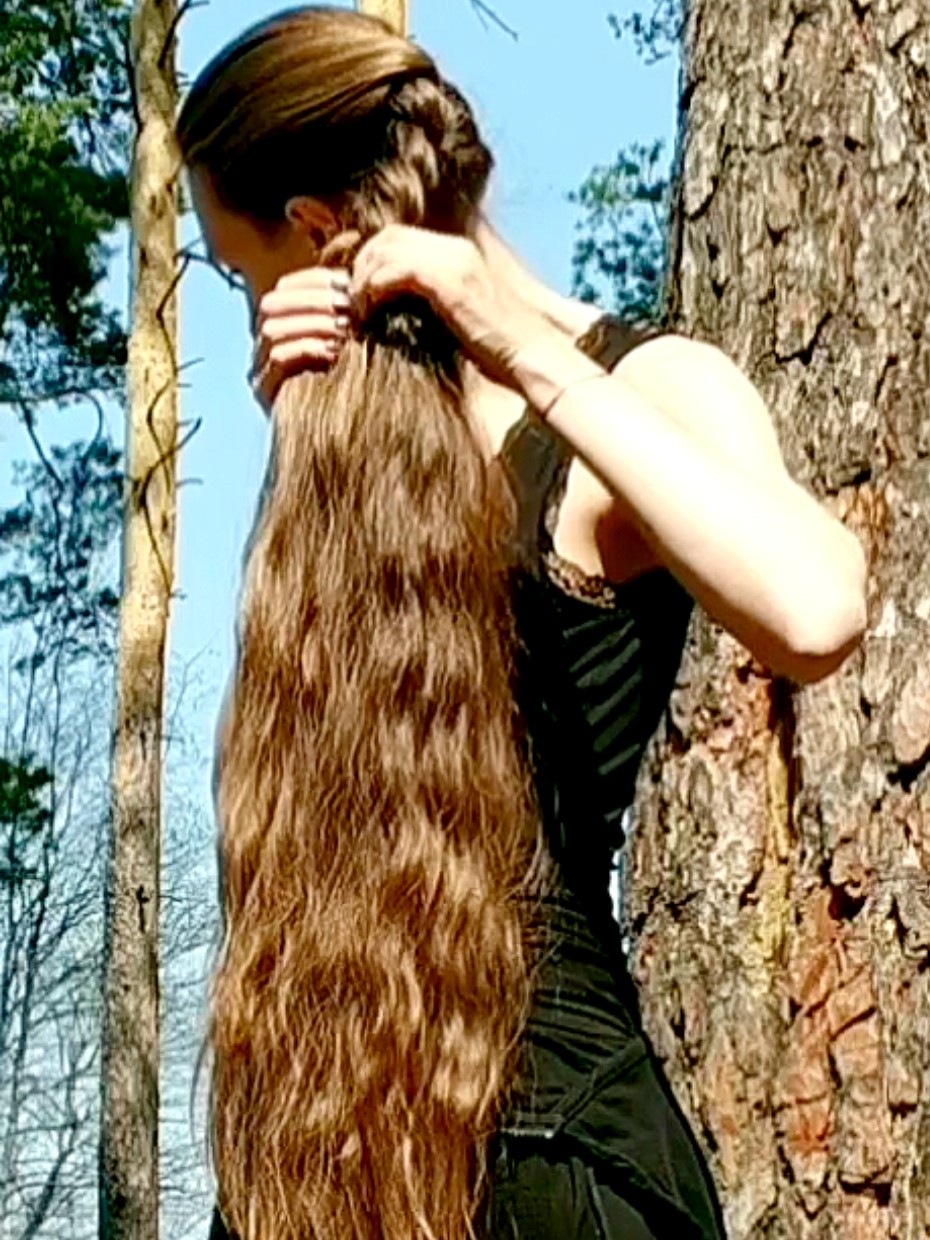 VIDEO - Super long and ultra long hair