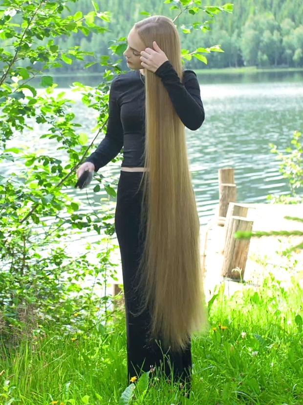 VIDEO - Rapunzel in the snow