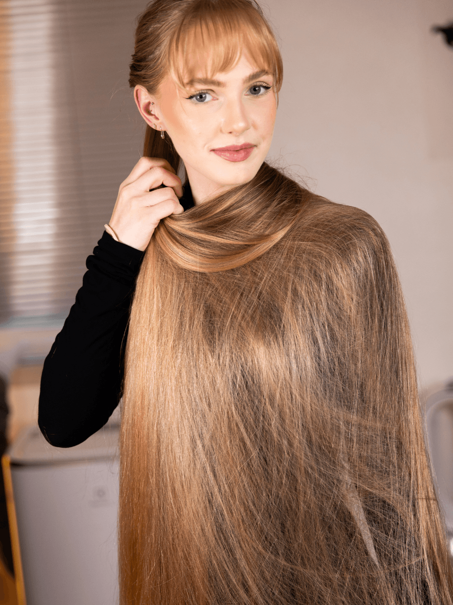 VIDEO - Ultra long hair play deluxe