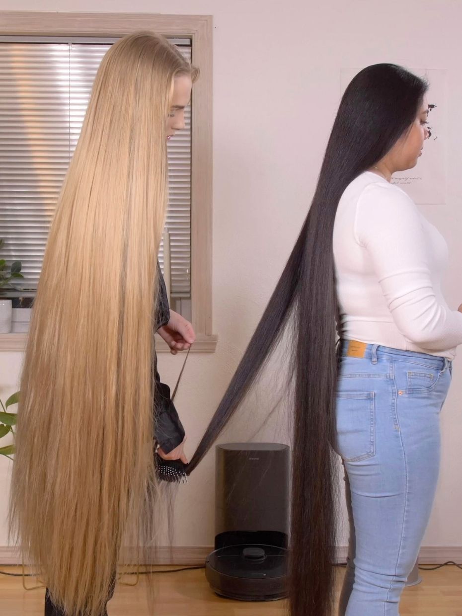 PHOTO SET - Long hair camerawoman photoshoot