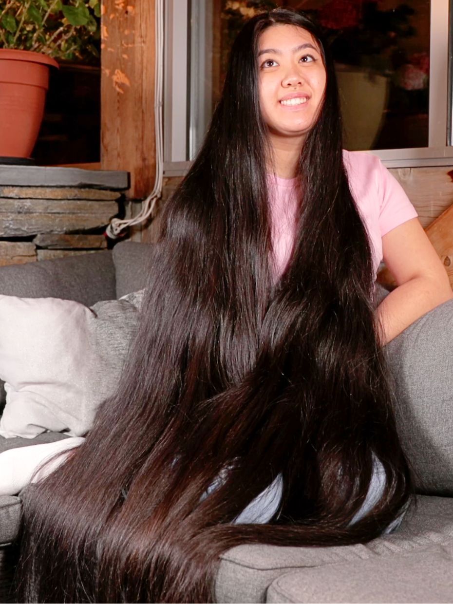 VIDEO - A Rapunzel's sunny autumn