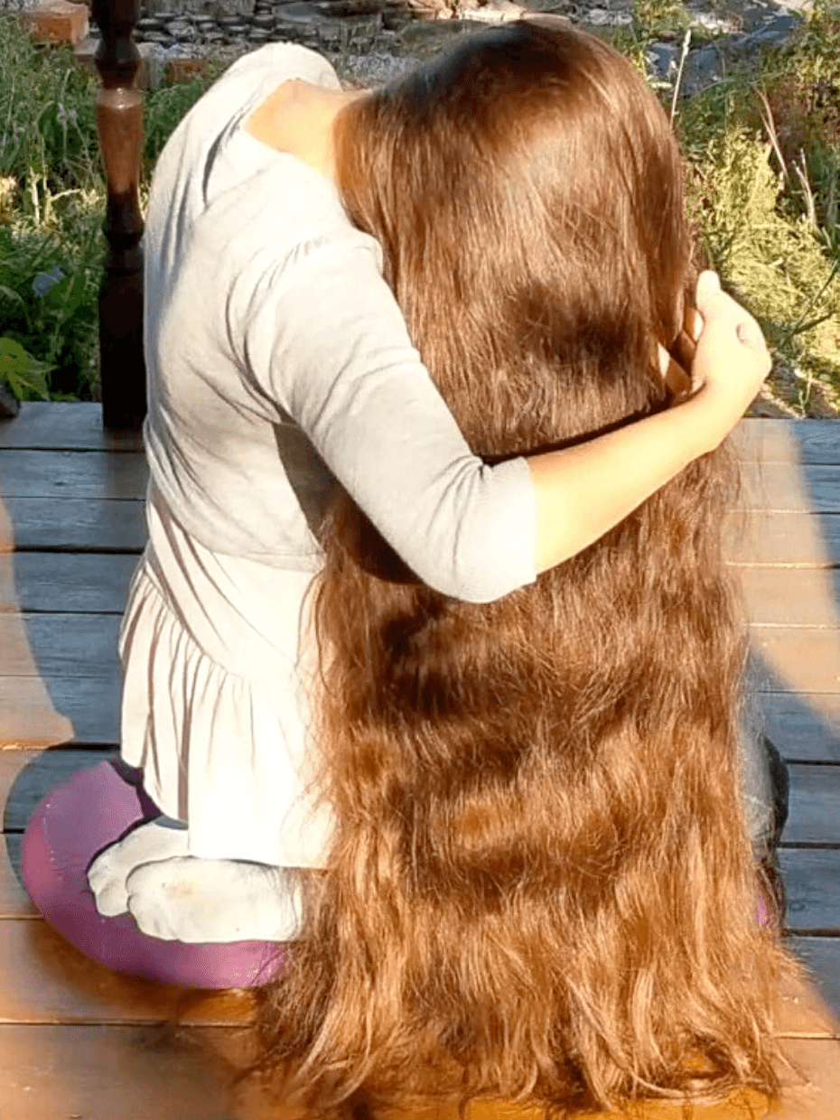 VIDEO - The hair brushing assistant