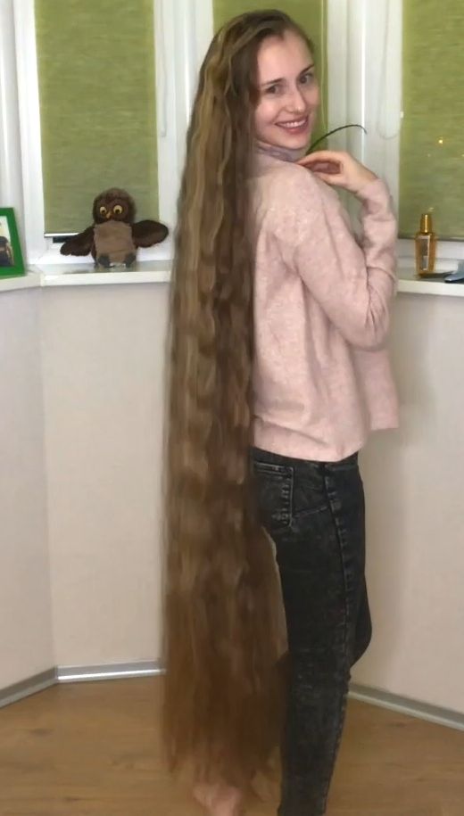 VIDEO - The making of a giant braid