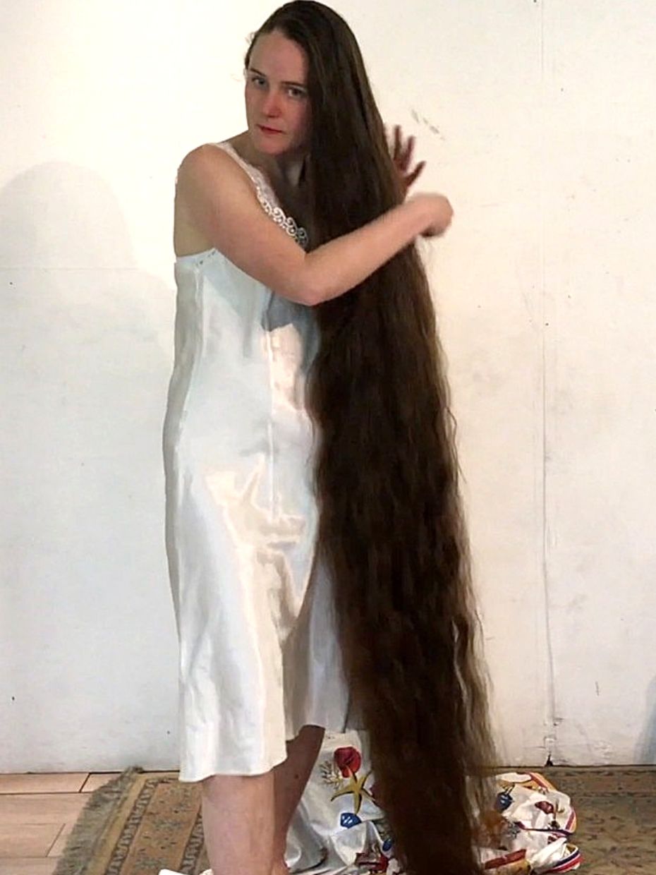 VIDEO - The art of long hair