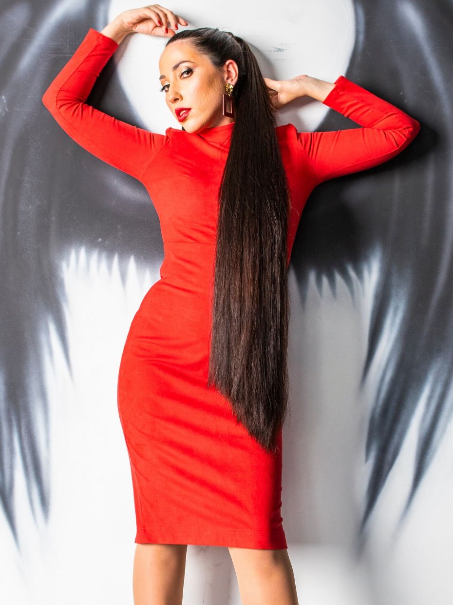 PHOTO SET - A red angel photoshoot