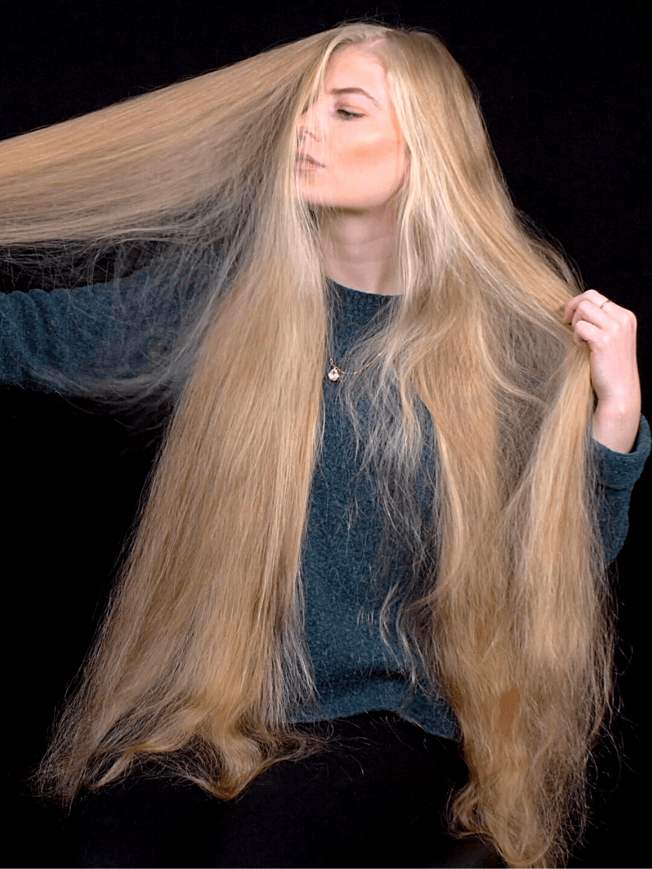 VIDEO - Neha's extreme long hair show