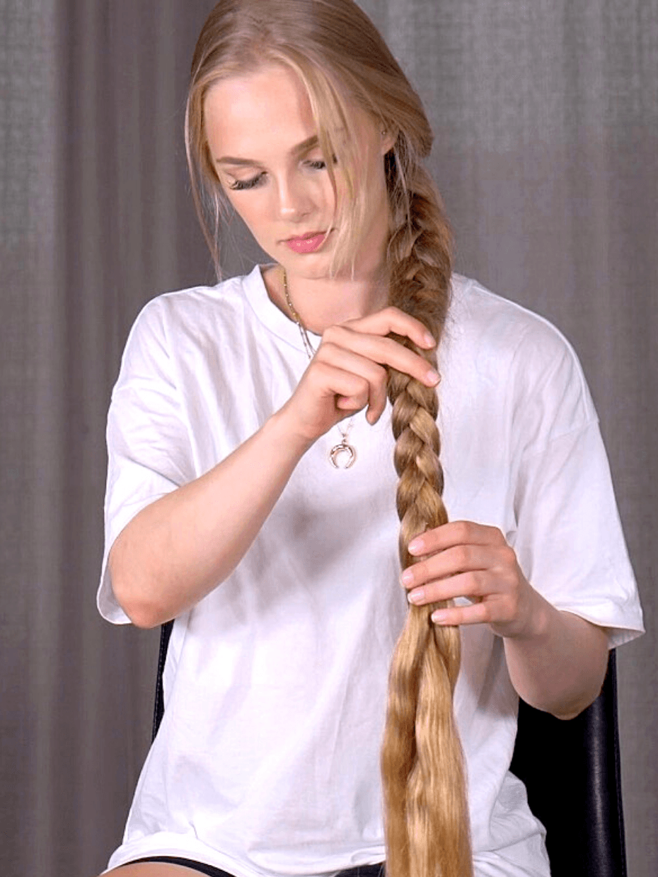 VIDEO - Very long braid play and display
