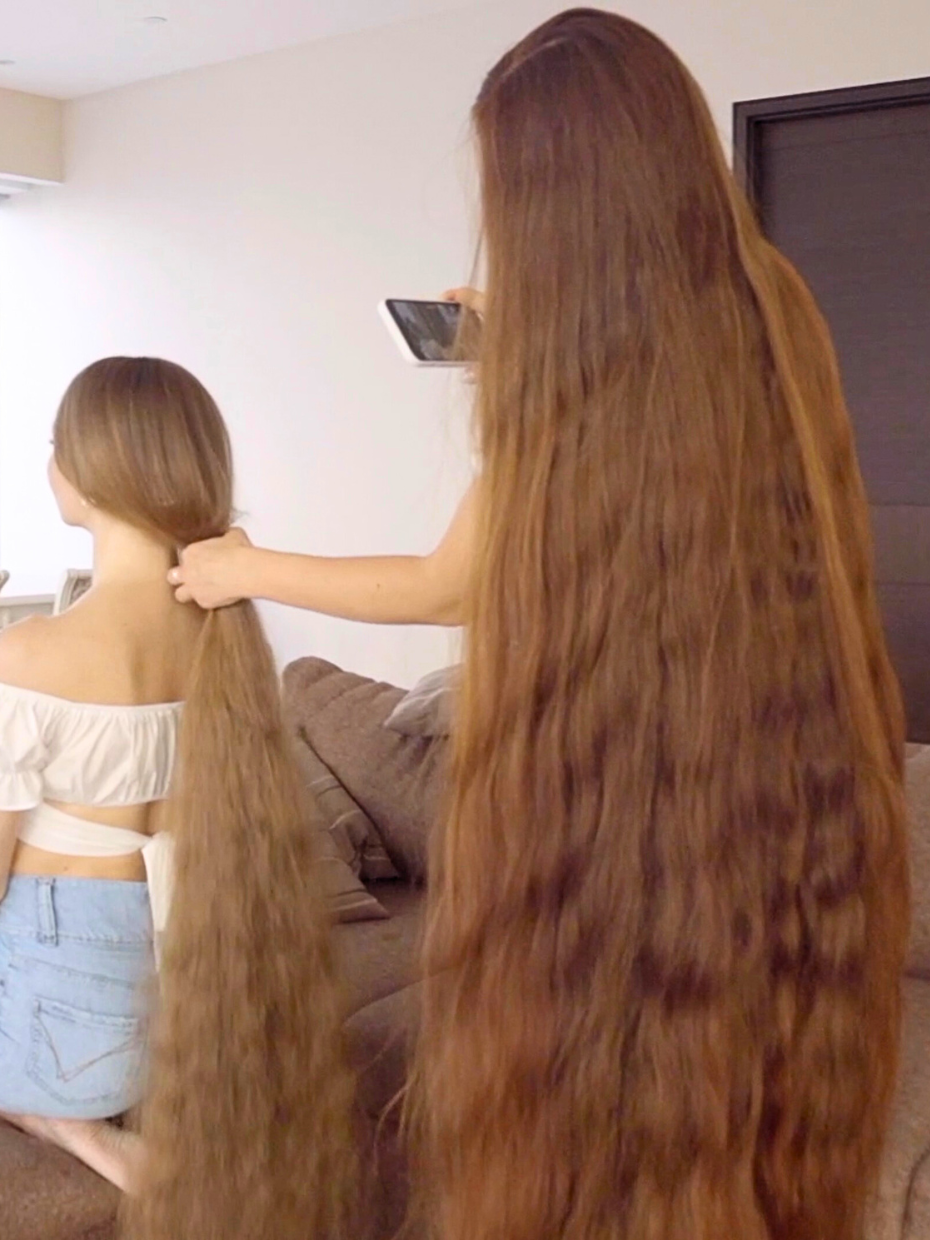 VIDEO - Rapunzel Julia films Dashik