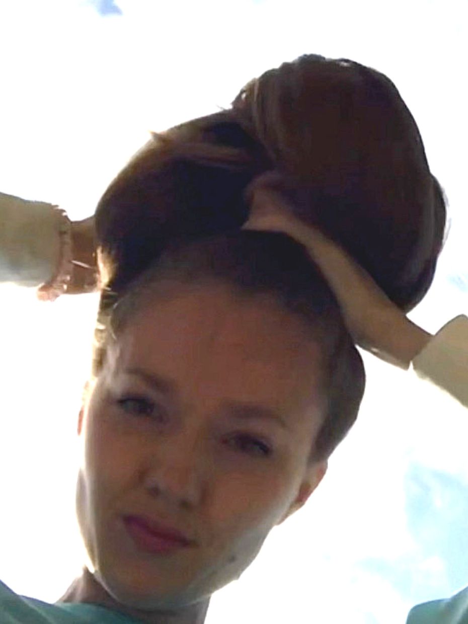 VIDEO - Orysya's hair vs. the camera