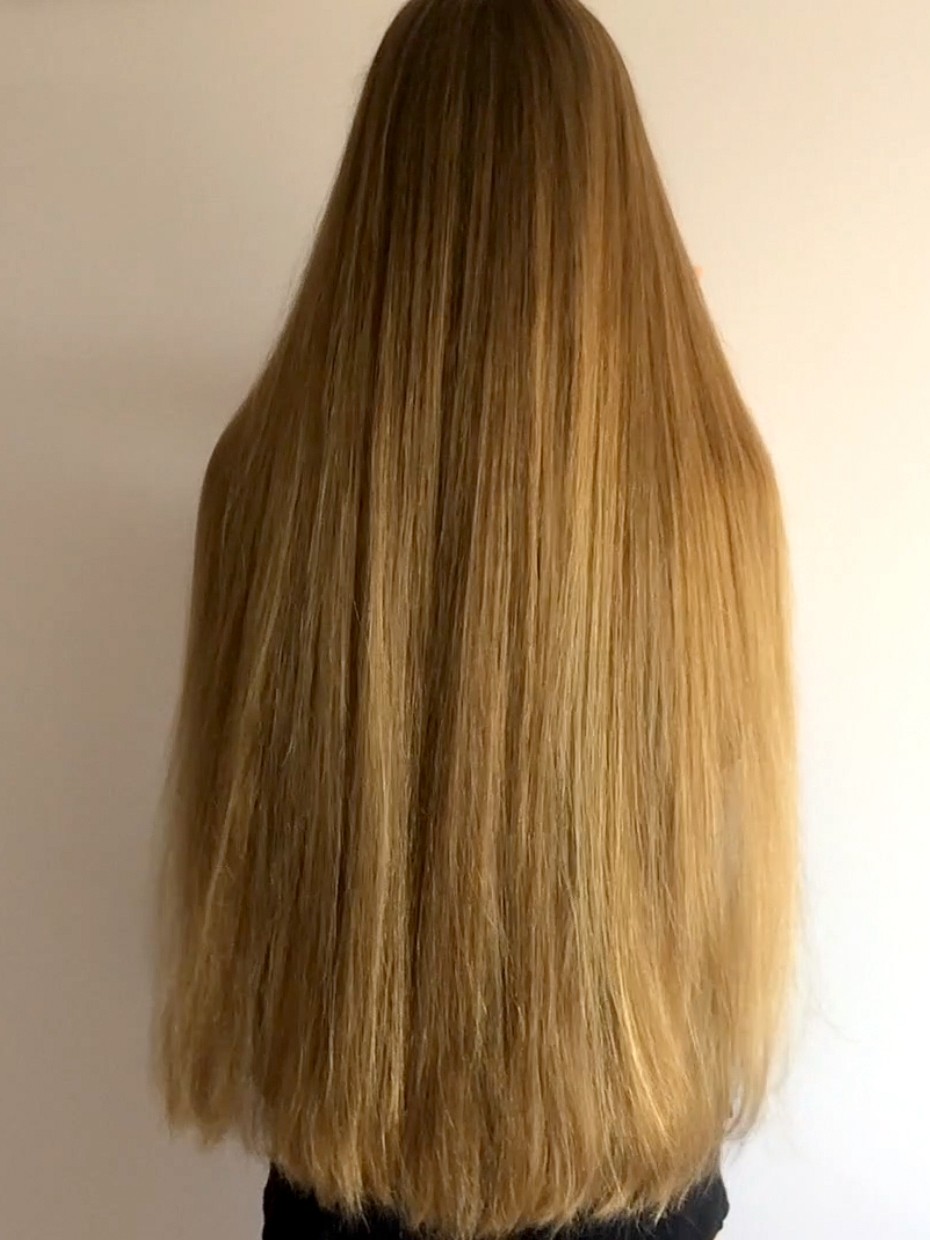 VIDEO - Daria's healthy mane and braid