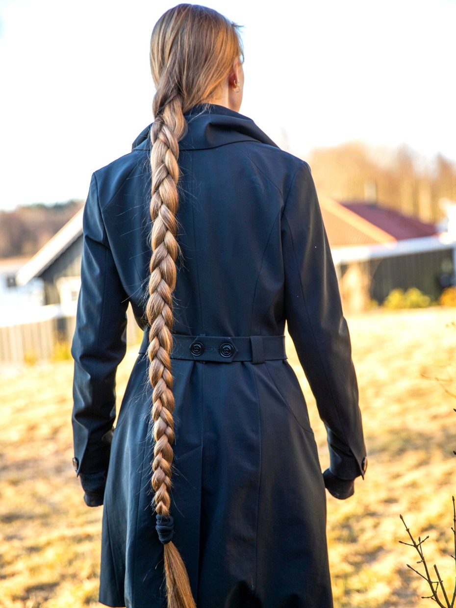 VIDEO - The making of a giant braid