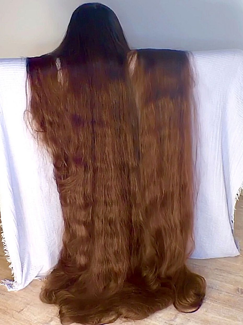 VIDEO - Super long hair sliding