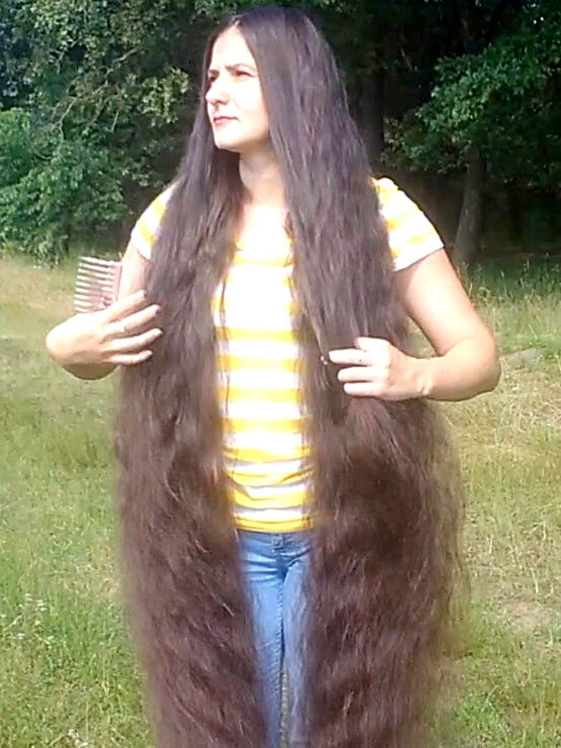 VIDEO - Super soft hair above the camera