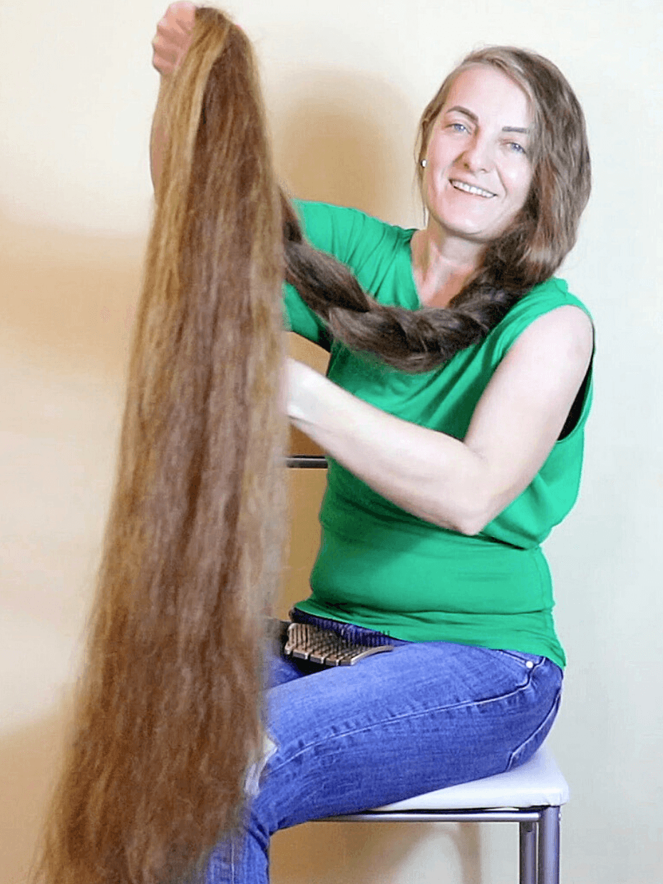 VIDEO - Extremely thick and heavy hair smelling and hair play