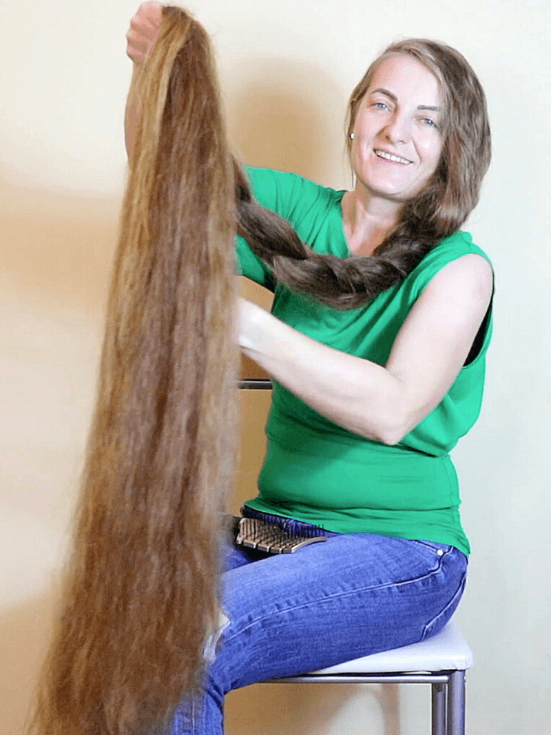 VIDEO - Floor length hair inspiration