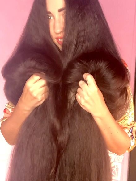 VIDEO - Extremely thick and heavy hair smelling and ha
