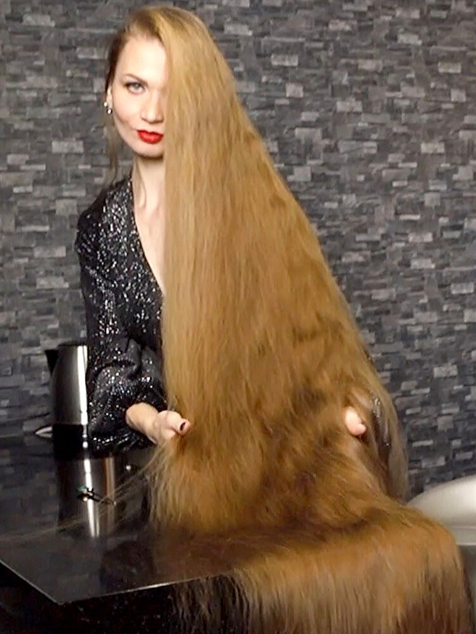 VIDEO - Dashik in black