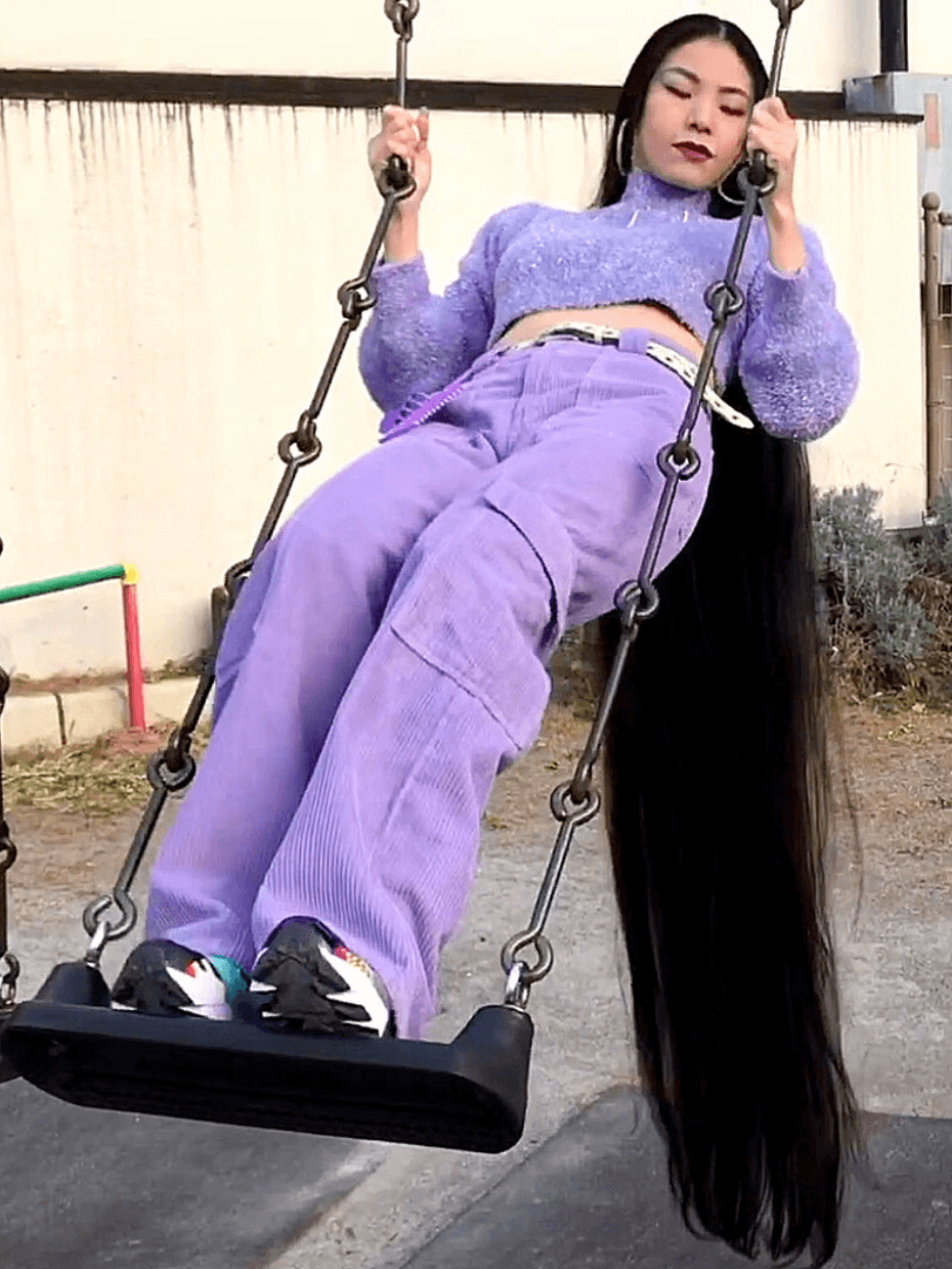 VIDEO - The ultimate long hair swing