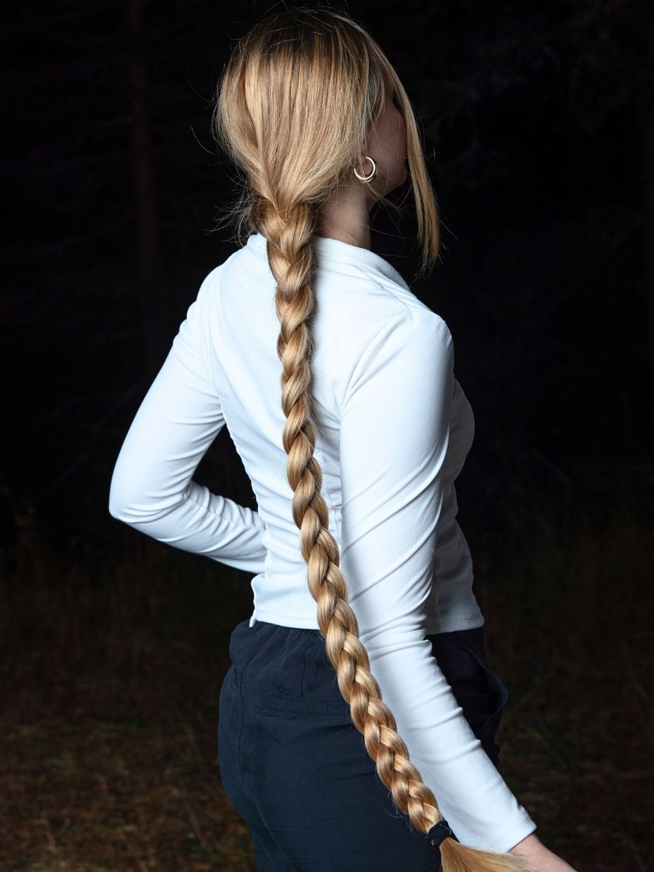 PHOTO SET - The extremely perfect braid (part 1) photoshoot