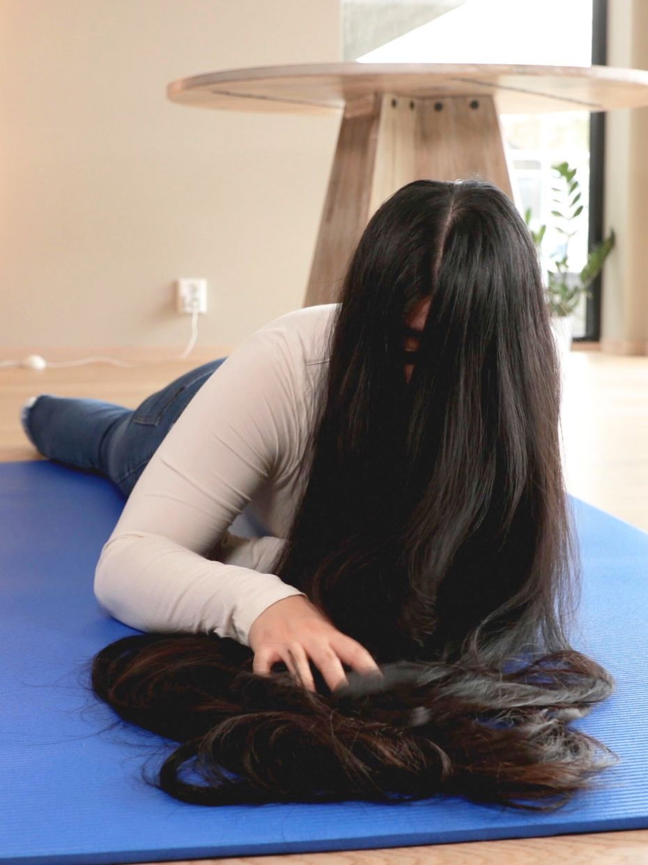 VIDEO - Time for awesome hair play