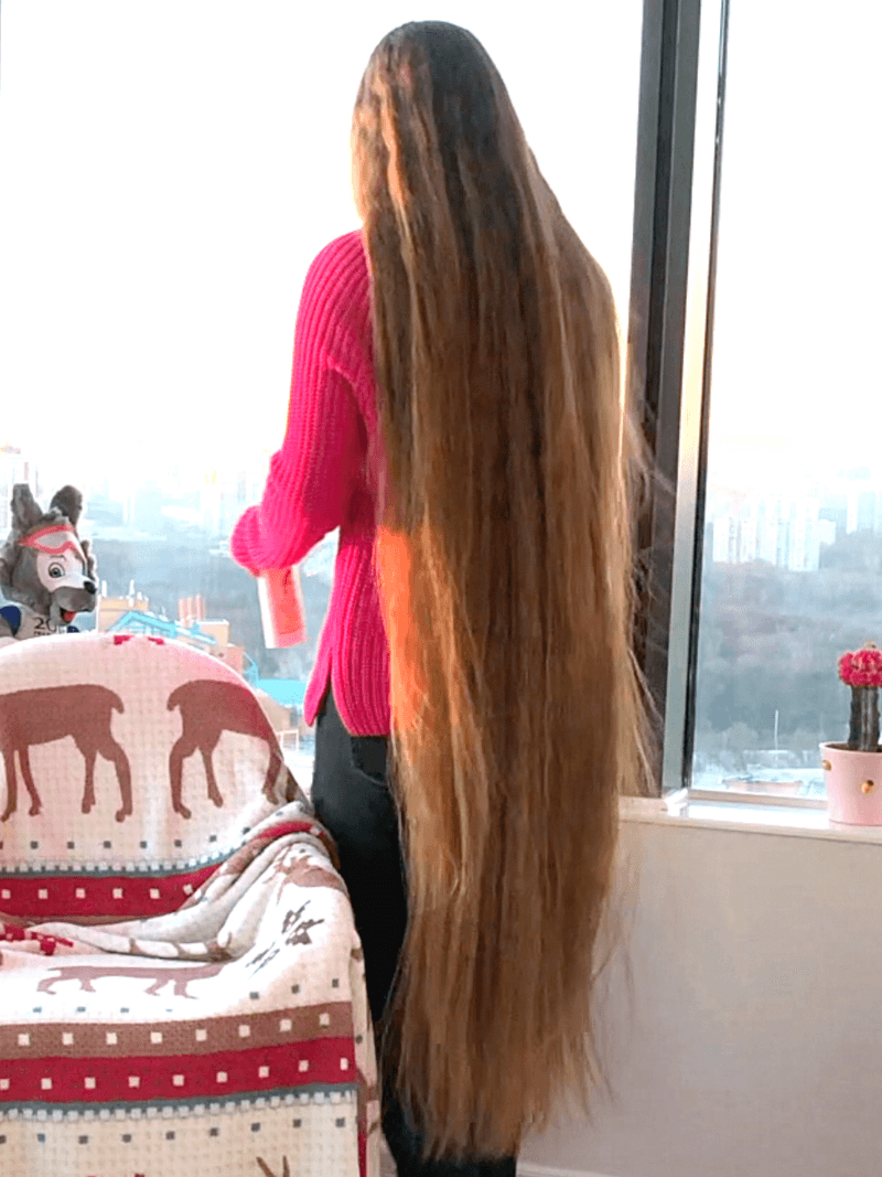 VIDEO - Neha's long hair smelling and covering