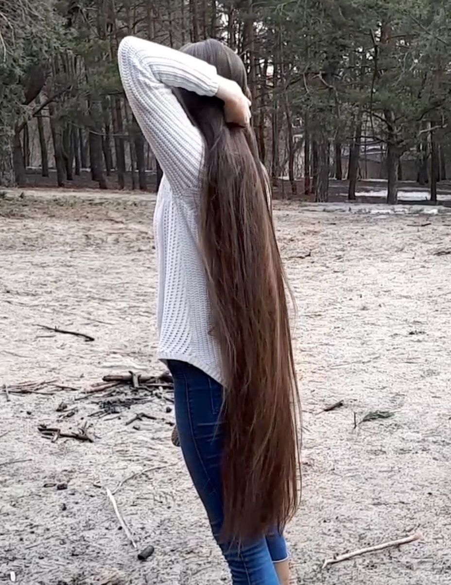 VIDEO - More hair than you can believe